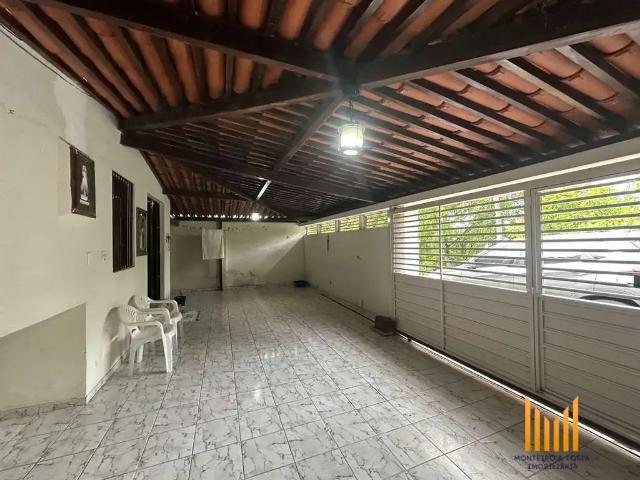 Casa / Sobrado para Venda em João Pessoa/PB João Agripino 3 Quartos