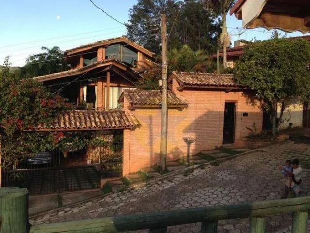 Casa / Sobrado para Venda em Joanópolis/SP Centro 3 Quartos