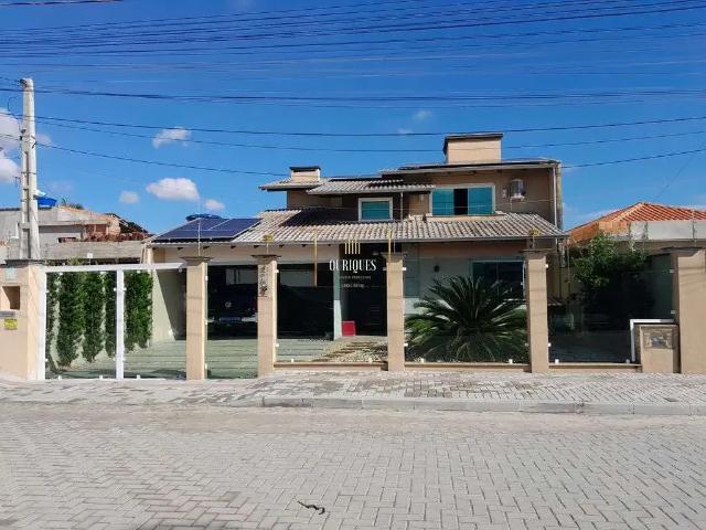 Casa / Sobrado para Venda em Joinville/SC Ulysses Guimarães 4 Quartos