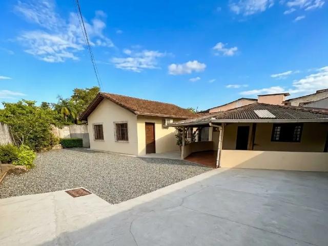 Casa / Sobrado para Venda em Joinville/SC Ulysses Guimarães 2 Quartos