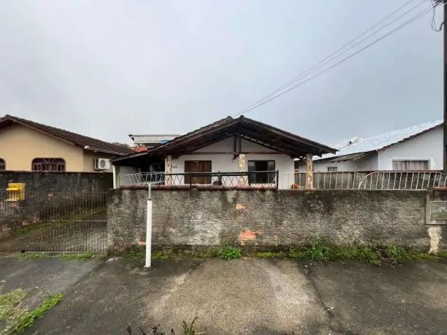 Casa / Sobrado para Venda em Joinville/SC Ulysses Guimarães 3 Quartos