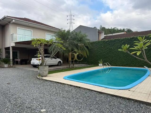 Casa / Sobrado para Venda em Joinville/SC Vila Nova 3 Quartos