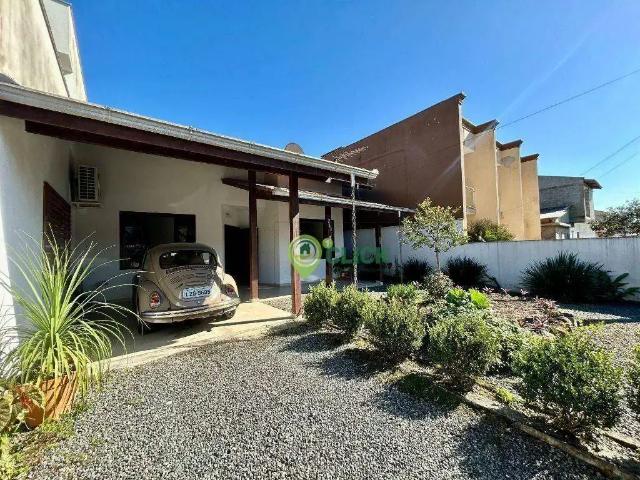 Casa / Sobrado para Venda em Joinville/SC Vila Nova 3 Quartos