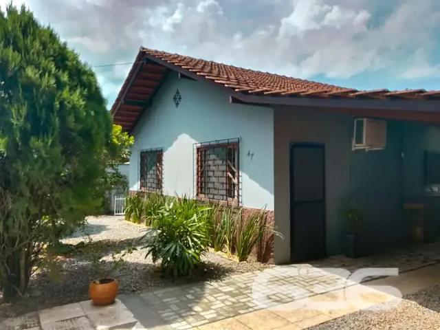 Casa / Sobrado para Venda em Joinville/SC Vila Nova 3 Quartos