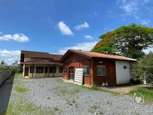 Casa / Sobrado para Venda em Joinville/SC Vila Nova 3 Quartos