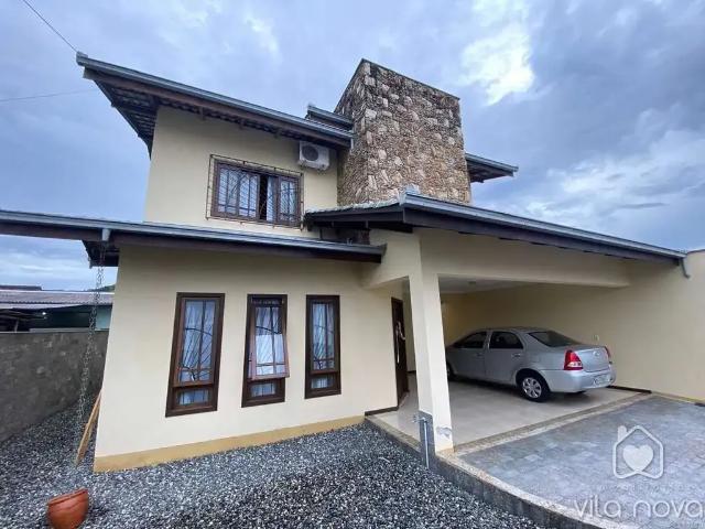 Casa / Sobrado para Venda em Joinville/SC Vila Nova 3 Quartos
