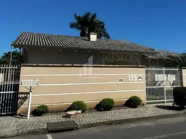 Casa / Sobrado para Venda em Joinville/SC Vila Nova 4 Quartos