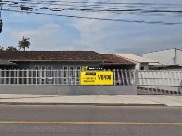 Casa / Sobrado para Venda em Joinville/SC Vila Nova 4 Quartos