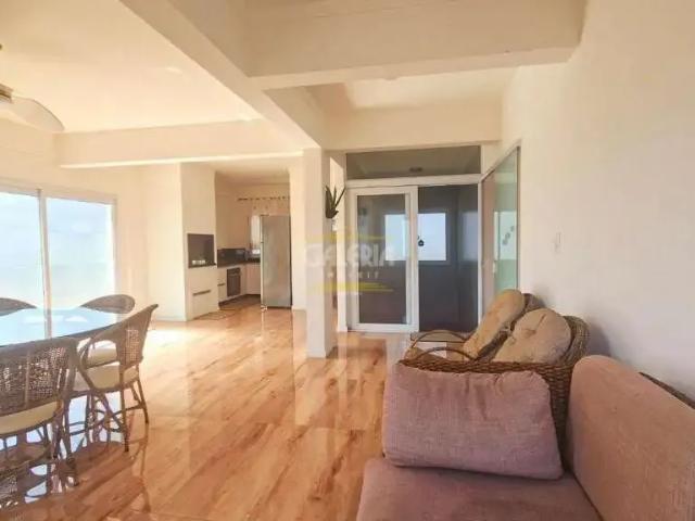 Casa / Sobrado para Venda em Joinville/SC Vila Nova 4 Quartos