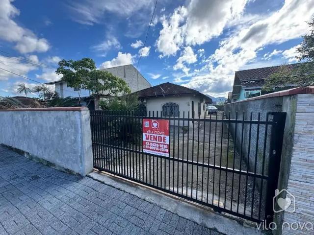 Casa / Sobrado para Venda em Joinville/SC Vila Nova 4 Quartos