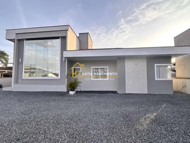 Casa / Sobrado para Venda em Joinville/SC Vila Nova 4 Quartos