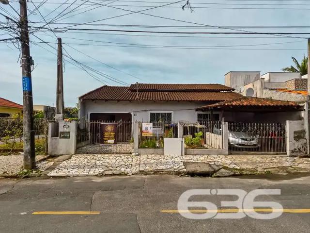 Casa / Sobrado para Venda em Joinville/SC Adhemar Garcia 4 Quartos