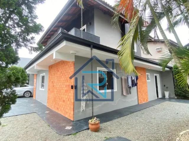Casa / Sobrado para Venda em Joinville/SC Adhemar Garcia 4 Quartos