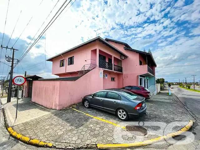 Casa / Sobrado para Venda em Joinville/SC Adhemar Garcia 9 Quartos