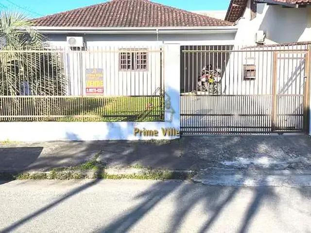 Casa / Sobrado para Venda em Joinville/SC Adhemar Garcia 3 Quartos