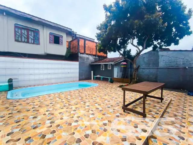 Casa / Sobrado para Venda em Joinville/SC Adhemar Garcia 3 Quartos
