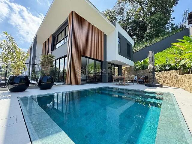 Casa / Sobrado para Venda em Joinville/SC América 3 Quartos