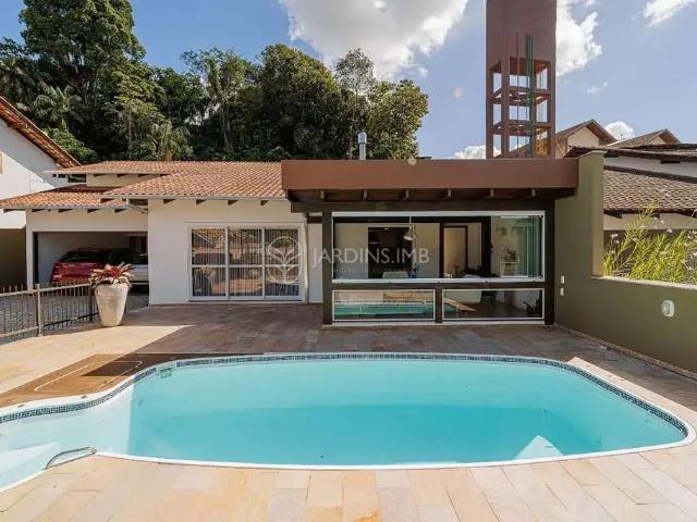 Casa / Sobrado para Venda em Joinville/SC América 3 Quartos