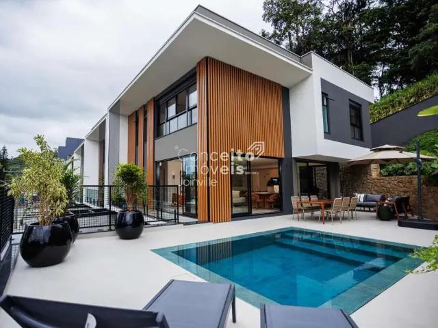 Casa / Sobrado para Venda em Joinville/SC América 3 Quartos