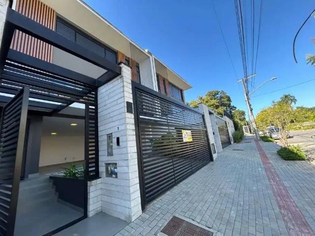 Casa / Sobrado para Venda em Joinville/SC América 3 Quartos