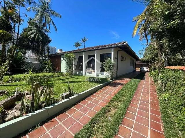 Casa / Sobrado para Venda em Joinville/SC América 3 Quartos