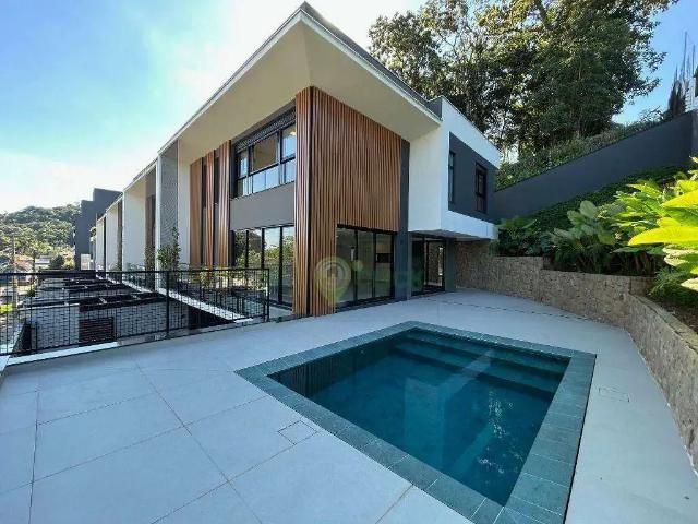 Casa / Sobrado para Venda em Joinville/SC América 3 Quartos