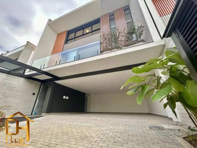 Casa / Sobrado para Venda em Joinville/SC América 3 Quartos
