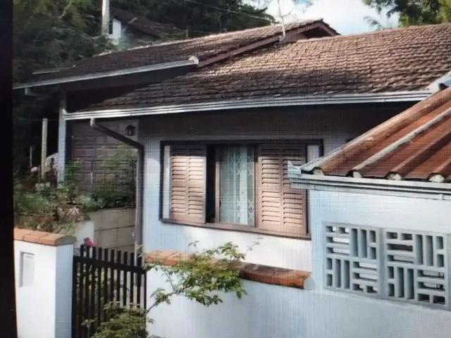 Casa / Sobrado para Venda em Joinville/SC América 3 Quartos