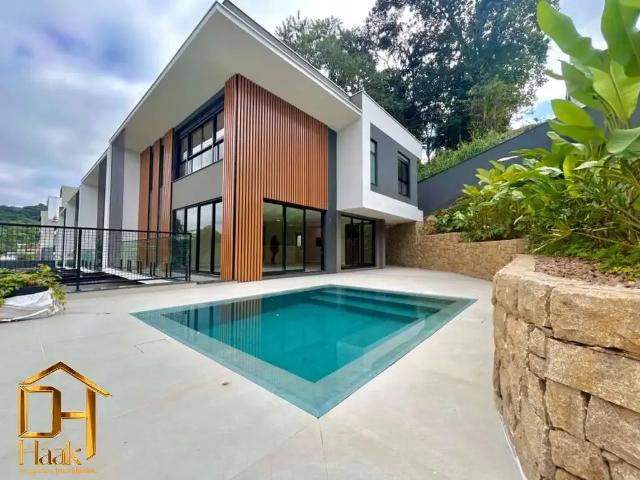 Casa / Sobrado para Venda em Joinville/SC América 3 Quartos