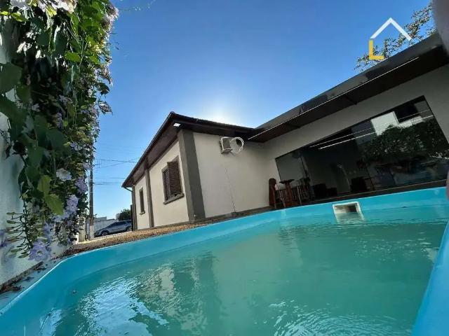 Casa / Sobrado para Venda em Joinville/SC América 3 Quartos