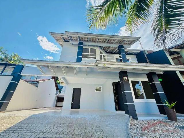 Casa / Sobrado para Venda em Joinville/SC América 4 Quartos