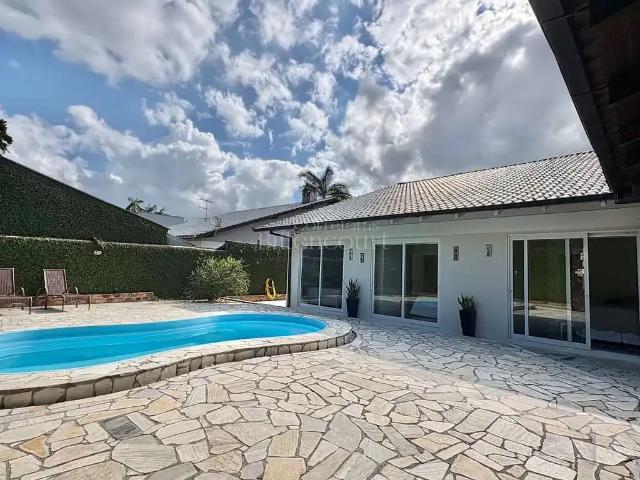 Casa / Sobrado para Venda em Joinville/SC América 4 Quartos