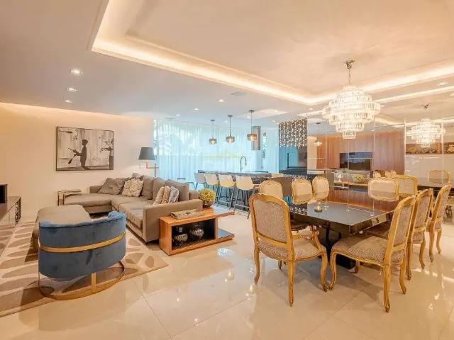 Casa / Sobrado para Venda em Joinville/SC América 4 Quartos