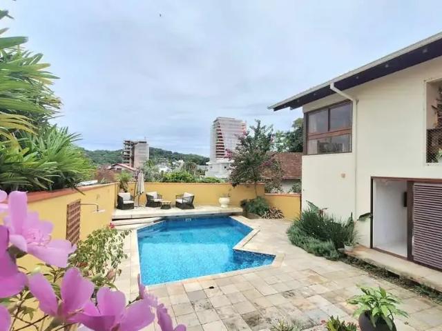 Casa / Sobrado para Venda em Joinville/SC América 4 Quartos