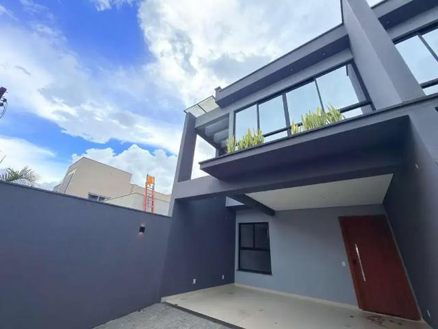 Casa / Sobrado para Venda em Joinville/SC América 4 Quartos