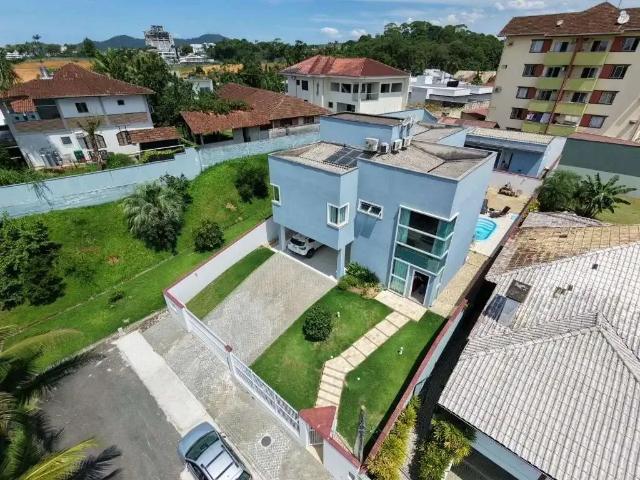 Casa / Sobrado para Venda em Joinville/SC América 4 Quartos