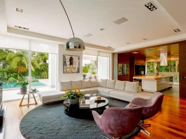 Casa / Sobrado para Venda em Joinville/SC América 4 Quartos