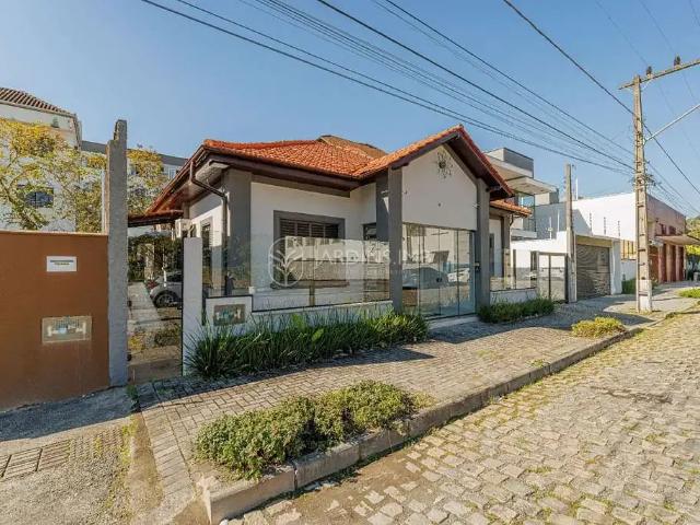 Casa / Sobrado para Venda em Joinville/SC América 4 Quartos