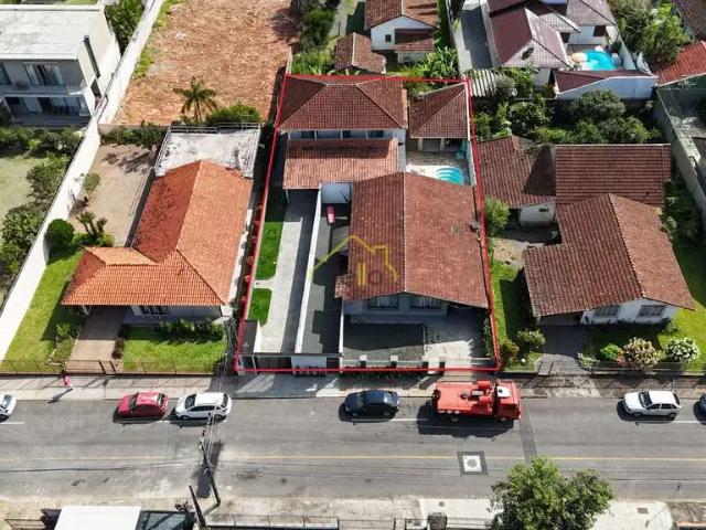 Casa / Sobrado para Venda em Joinville/SC América 6 Quartos