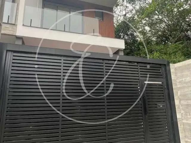 Casa / Sobrado para Venda em Joinville/SC Anita Garibaldi 3 Quartos