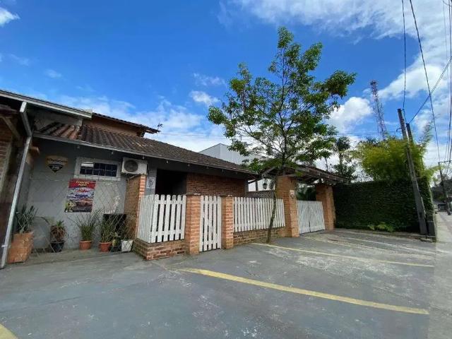 Casa / Sobrado para Venda em Joinville/SC Anita Garibaldi 3 Quartos