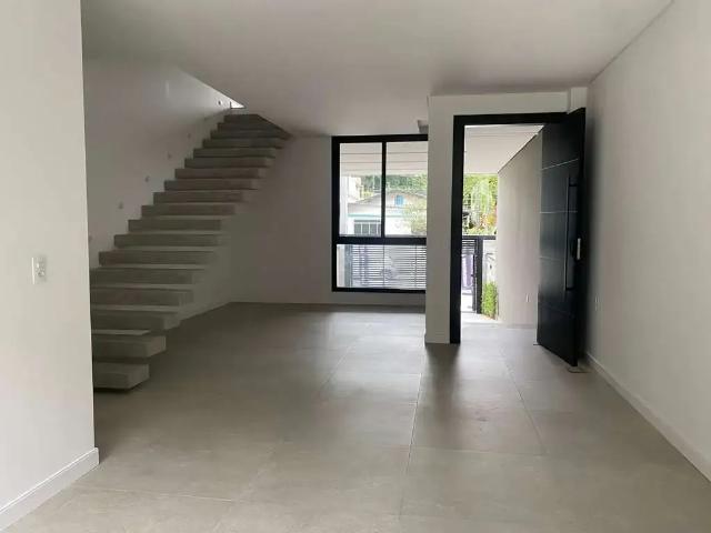 Casa / Sobrado para Venda em Joinville/SC Anita Garibaldi 3 Quartos