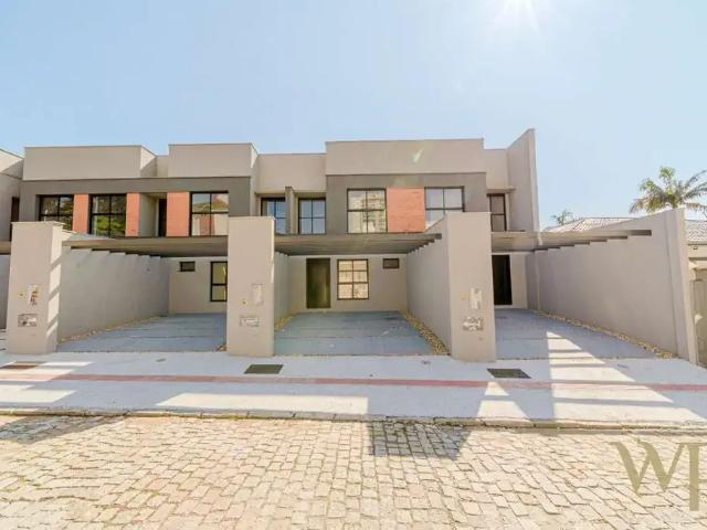 Casa / Sobrado para Venda em Joinville/SC Anita Garibaldi 3 Quartos