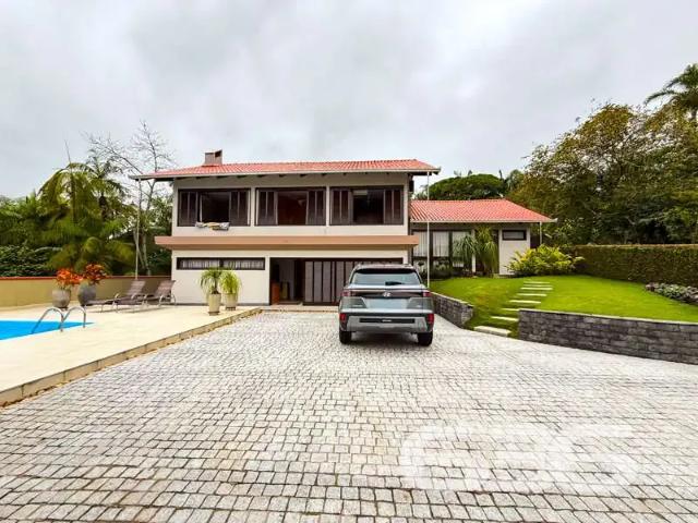 Casa / Sobrado para Venda em Joinville/SC Anita Garibaldi 3 Quartos