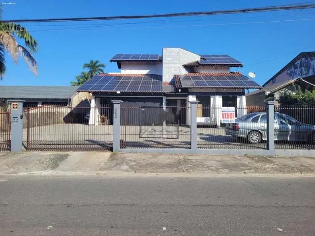 Casa / Sobrado para Venda em Joinville/SC Anita Garibaldi 3 Quartos