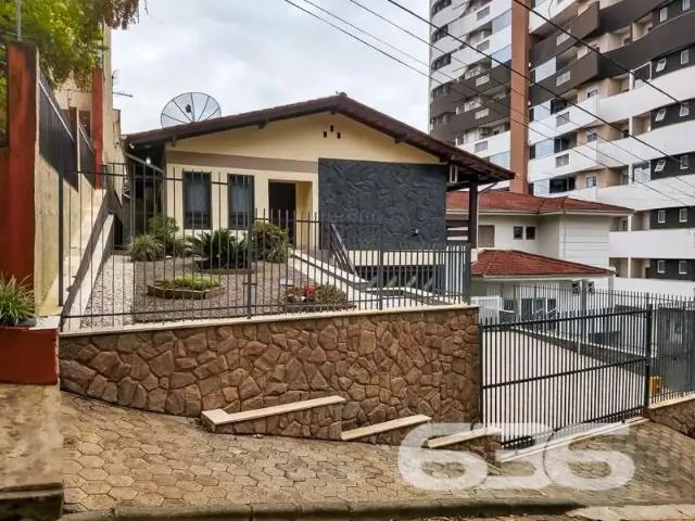Casa / Sobrado para Venda em Joinville/SC Anita Garibaldi 3 Quartos