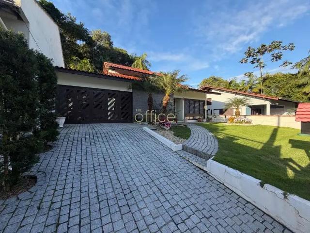 Casa / Sobrado para Venda em Joinville/SC Anita Garibaldi 3 Quartos