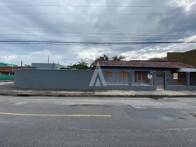 Casa / Sobrado para Venda em Joinville/SC Anita Garibaldi 2 Quartos