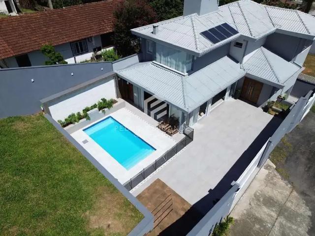 Casa / Sobrado para Venda em Joinville/SC Anita Garibaldi 4 Quartos