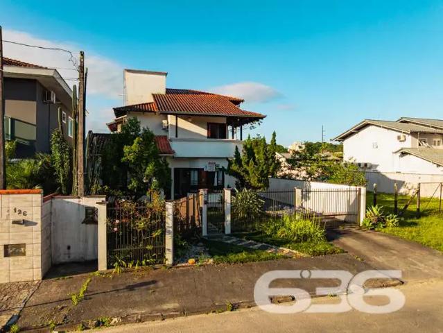 Casa / Sobrado para Venda em Joinville/SC Anita Garibaldi 4 Quartos